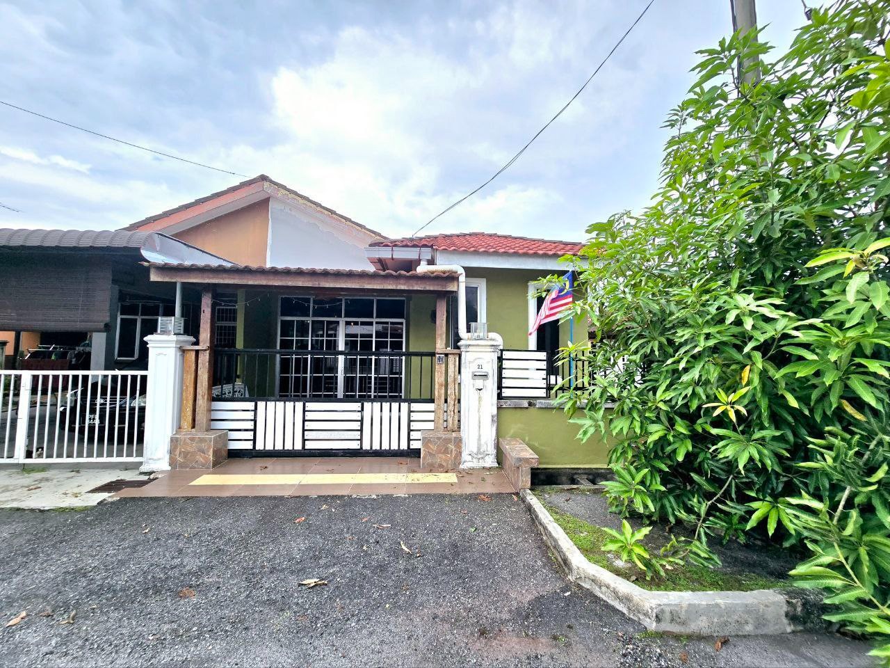 RUMAH SEMI-D SETINGKAT CORNER LOT FULLY RENOVATED DI TAMAN JABI POKOK ...